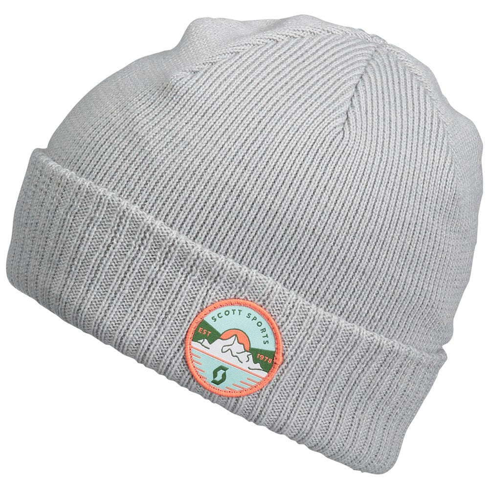 Beanie W's MTN 10 — On Mountain